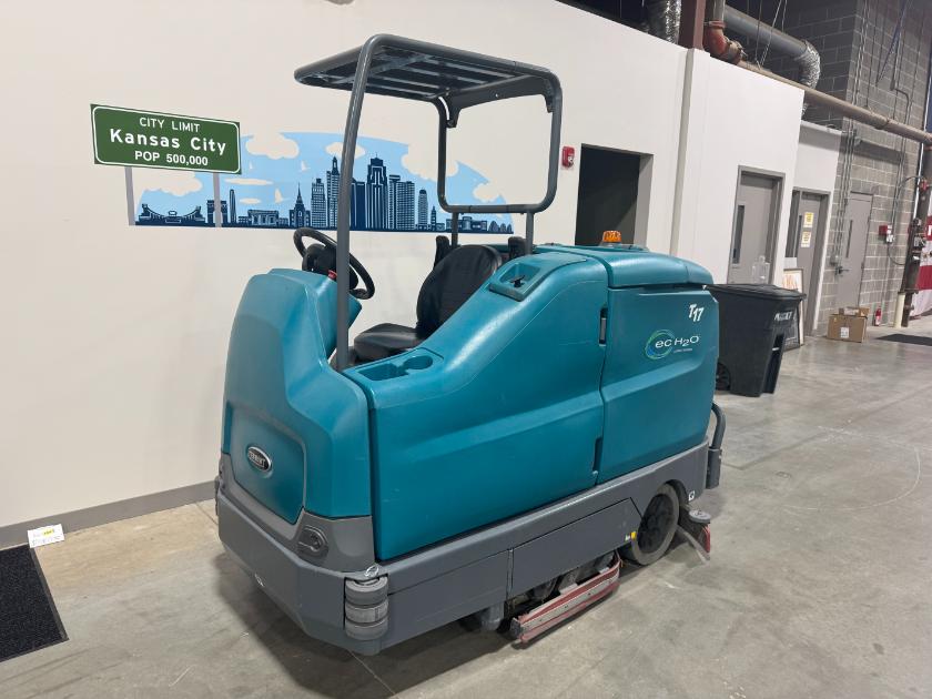 2020 Tennant T17 Sweeper Scrubber - Commercial Capital Company, LLC